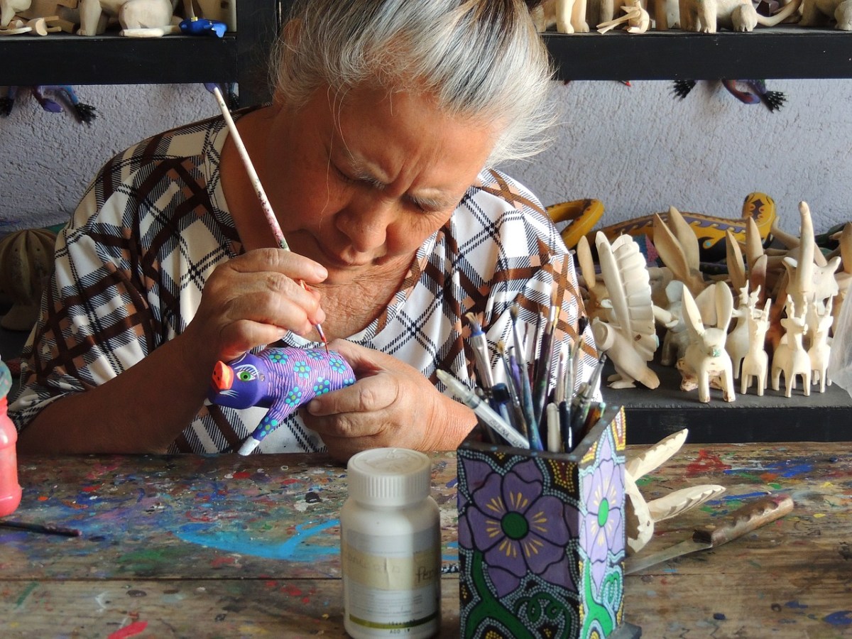 6 Jobs For People Who Love Doing Crafts – MiddleMe